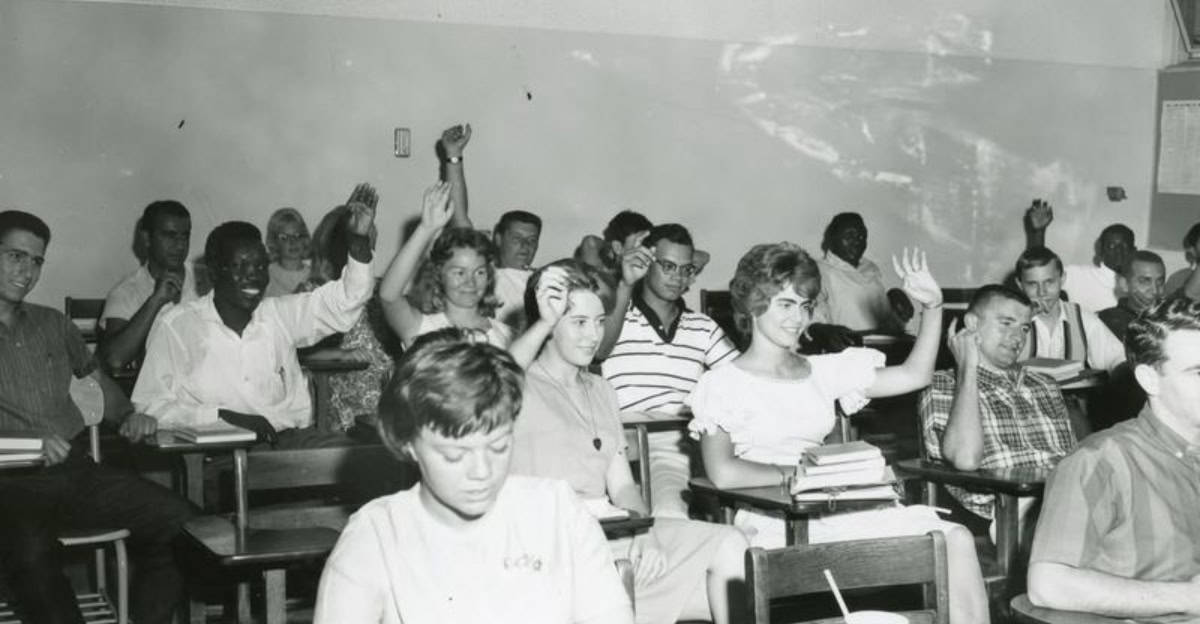 Rare Images Of What High School Students Looked Like Through The Years ...